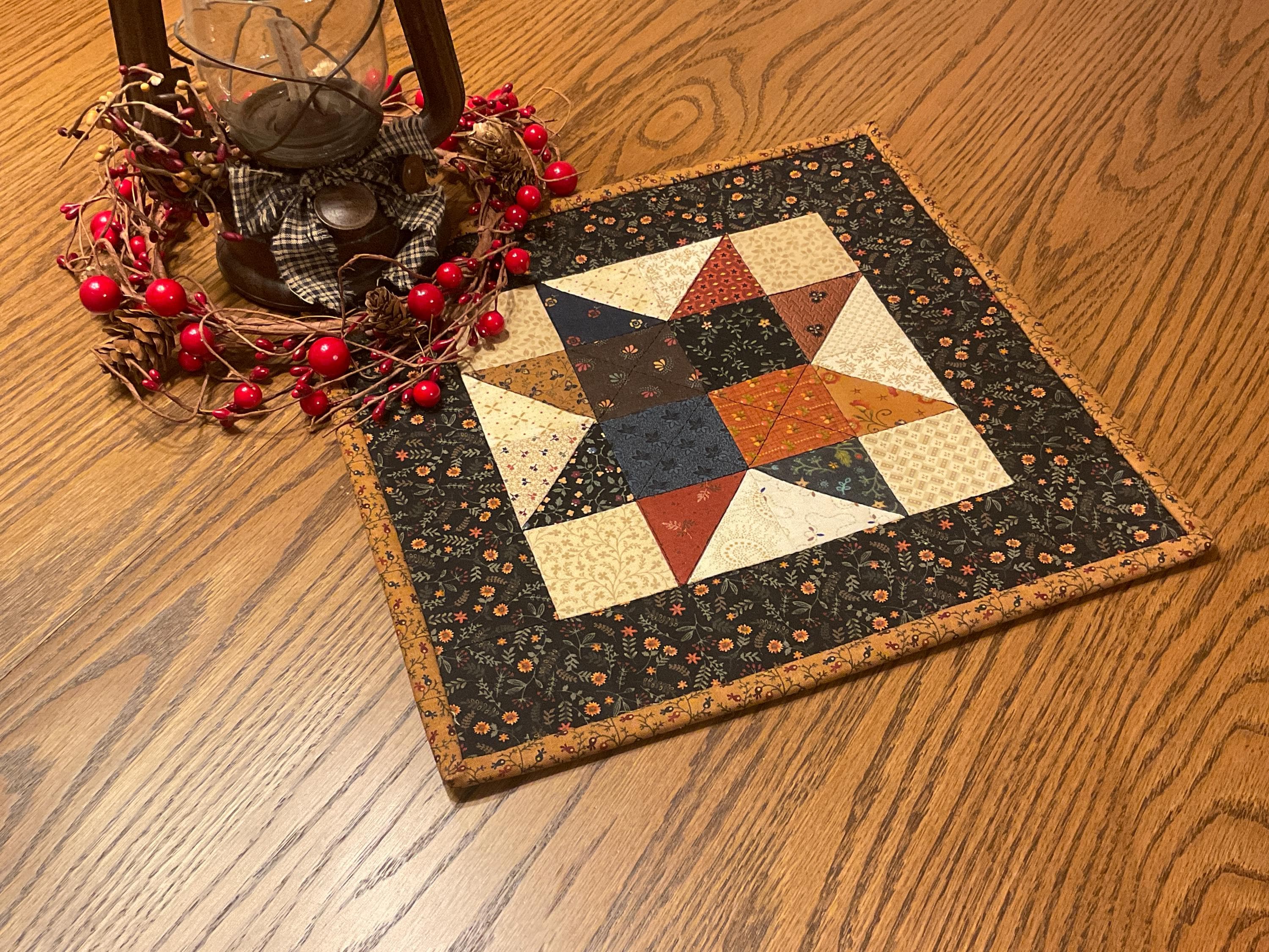 Primitive Farmhouse Scrappy Star Table Topper Item #2009 – Farmhouse ...